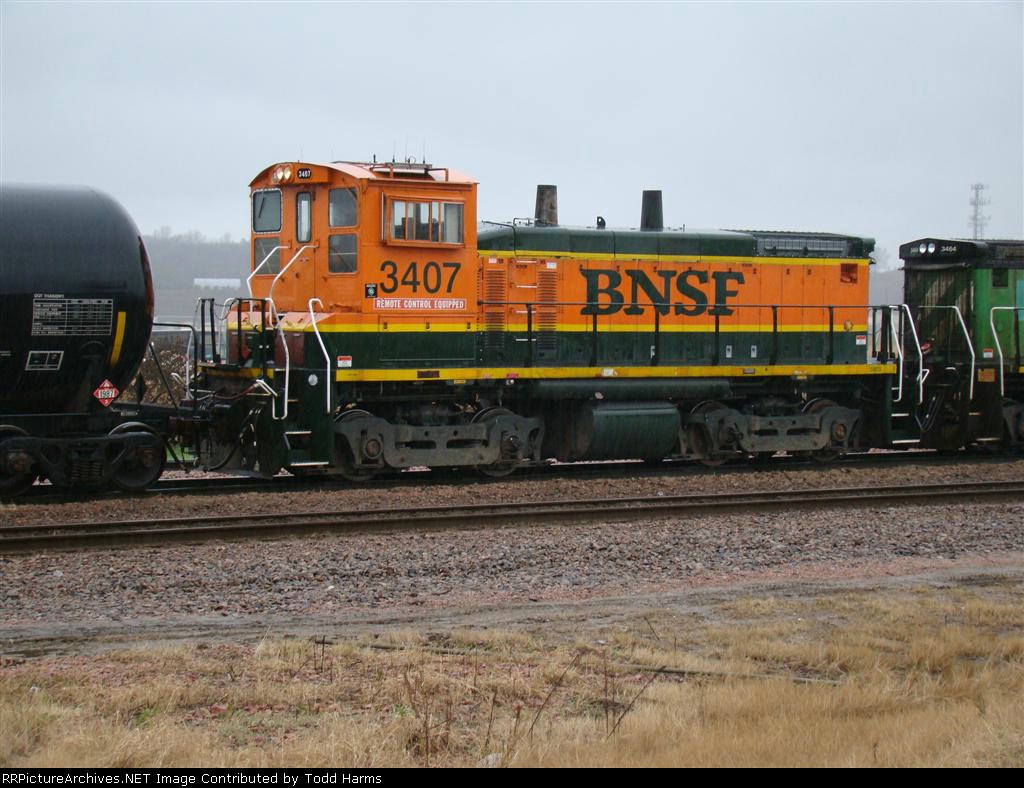 BNSF 3407